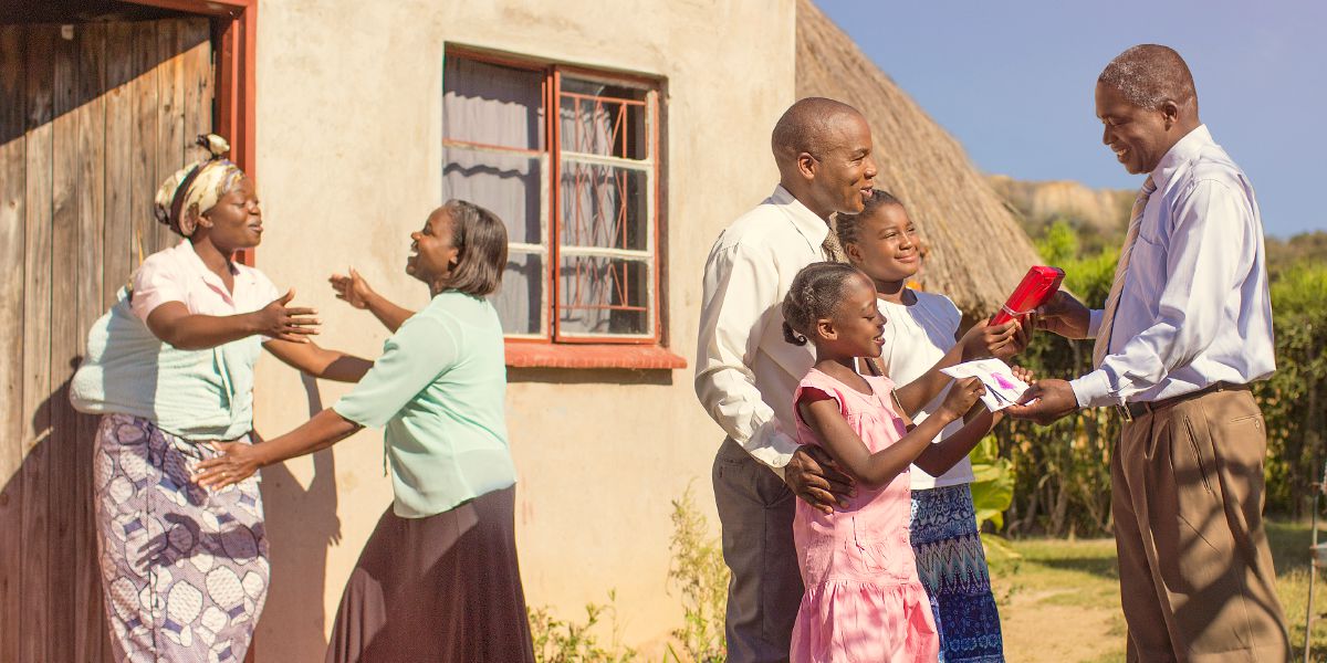 Be Determined to “Let Your Brotherly Love Continue”! — Watchtower ...