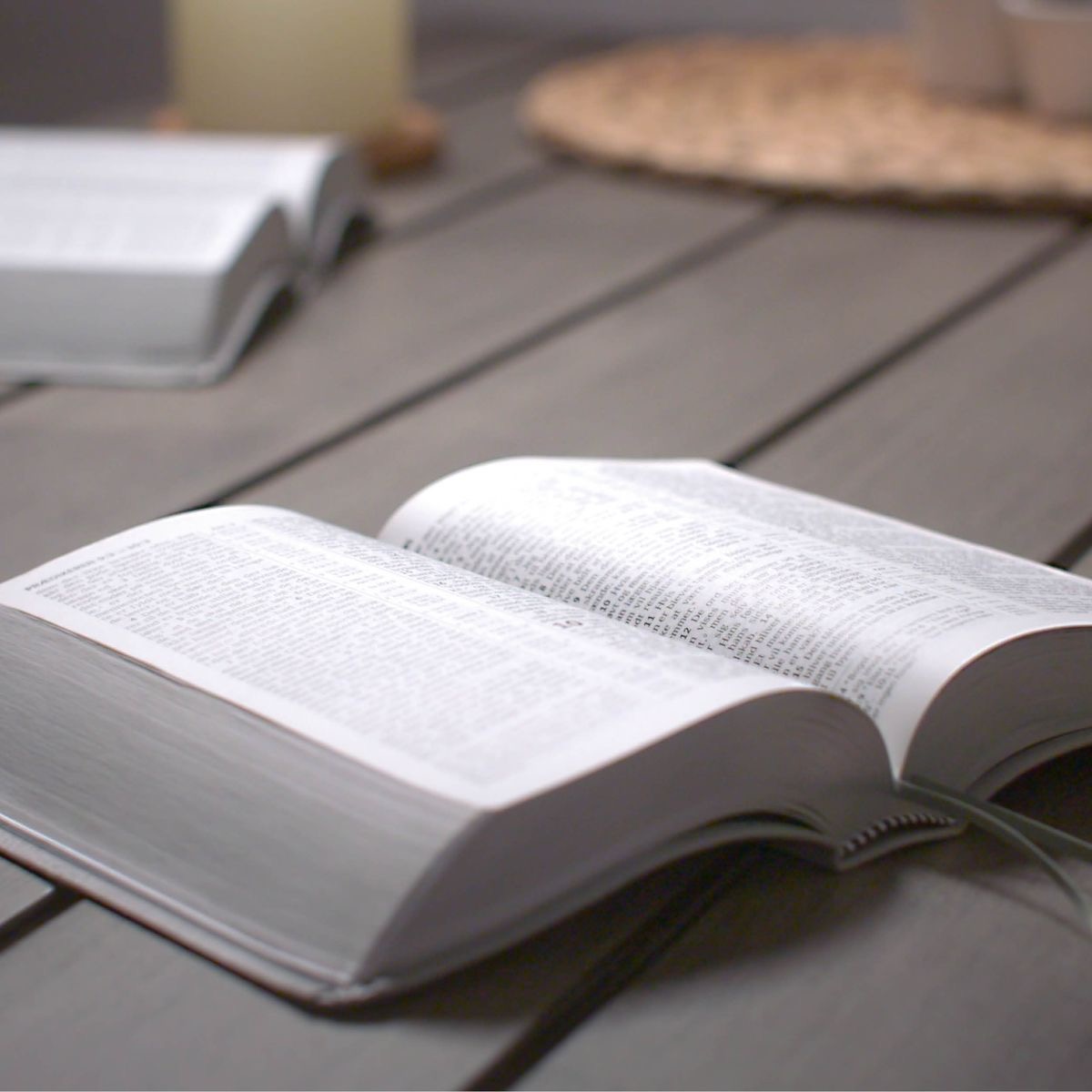 Sɛnea Yɛde Yɛn Video a Ɛka Bible Adesua Ho Asɛm No Bɛyɛ Adwuma — Ɔwɛn ...